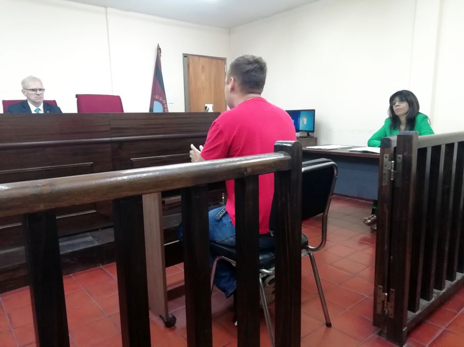 COMPRÓ CELU POR EL FACE A UN AMIGO ERA ROBADO – Fuera de la Ley